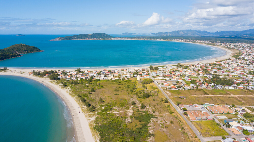 Praias de Palhoça: refúgios para quem mora em Florianópolis