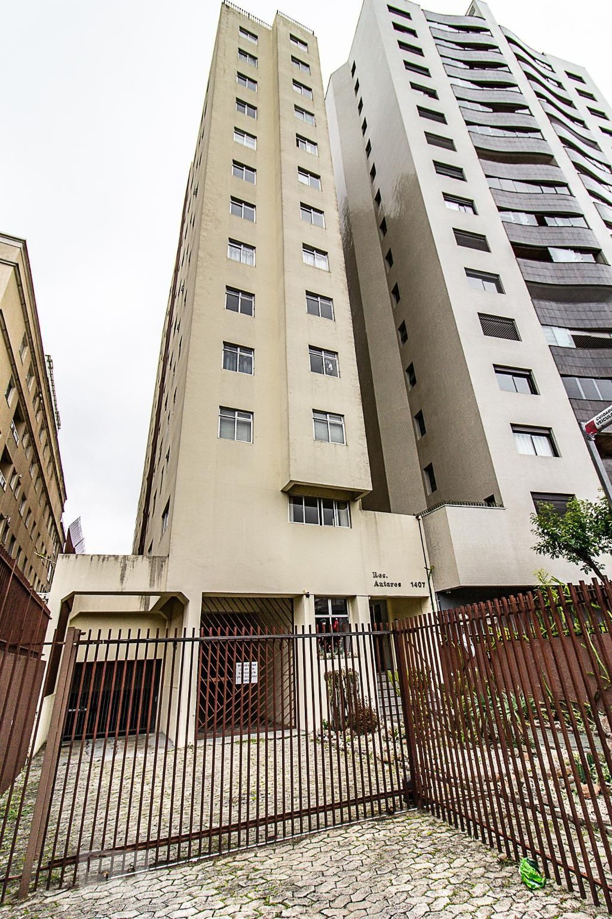 Condomínio Edifício Antares, Vila Izabel - Curitiba - Alugue ou Compre - QuintoAndar