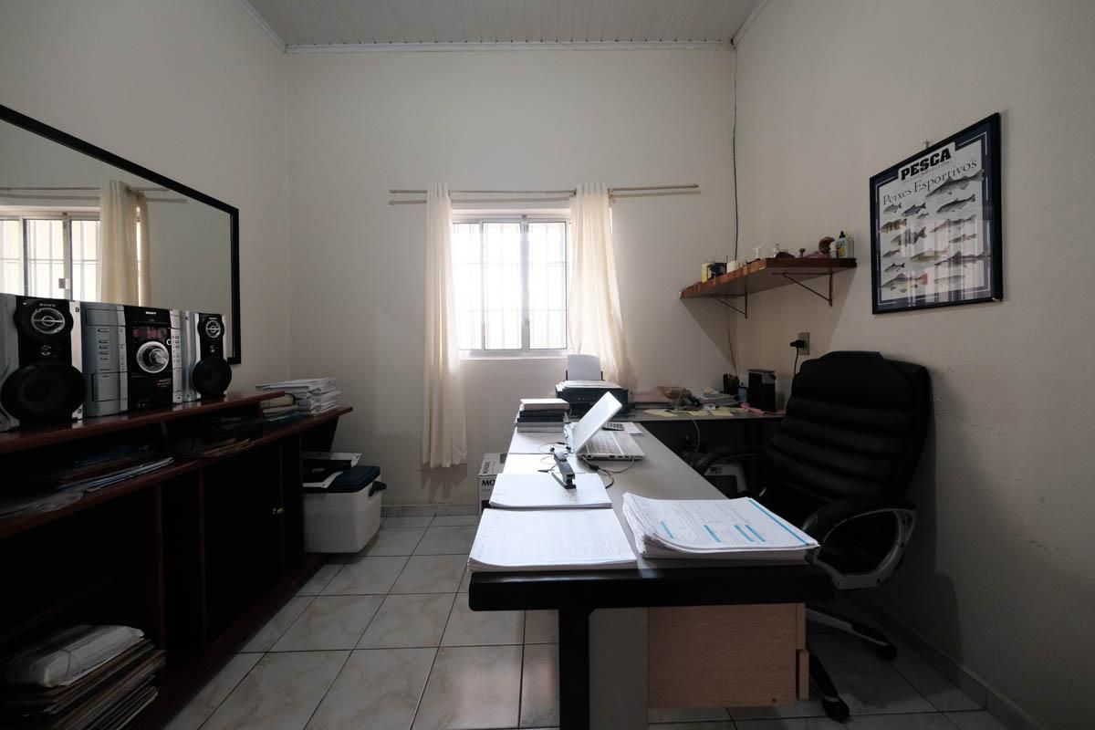 Casa com 4 quartos para alugar em Vila Guilhermina, São Paulo por R$ 2. ...