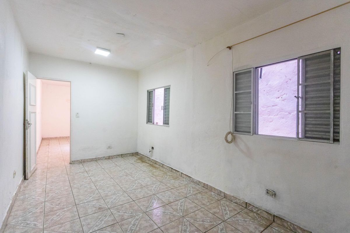 Casa com 1 quarto para alugar em Taboão, Diadema por R$ 680,00 ...