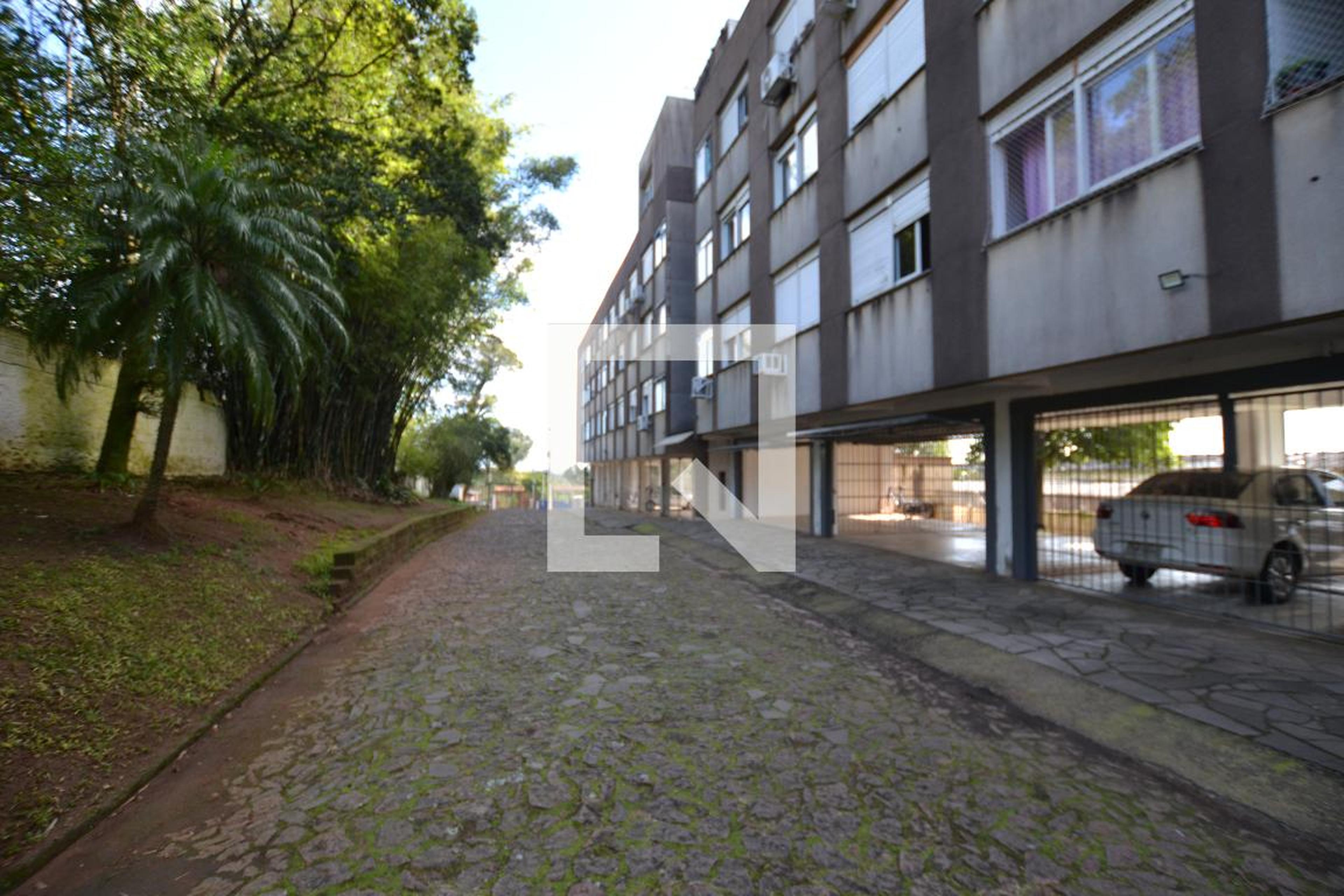 Condomínio Edifício Capri, Nonoai - Porto Alegre - Alugue ou Compre - QuintoAndar