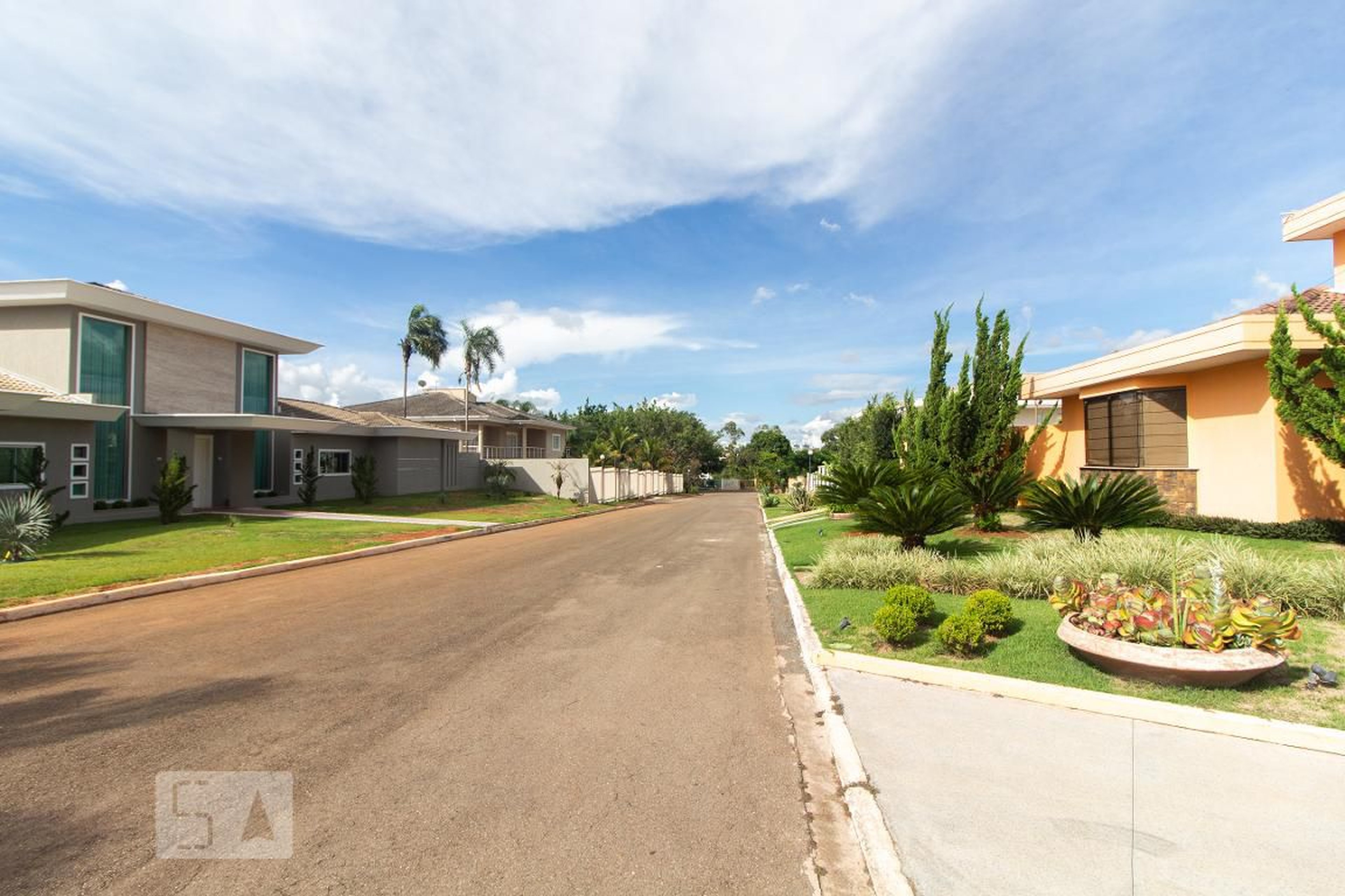 Condomínio em Smpw Quadra 4 Conjunto 3, lote 9 casa B, Águas Claras ...