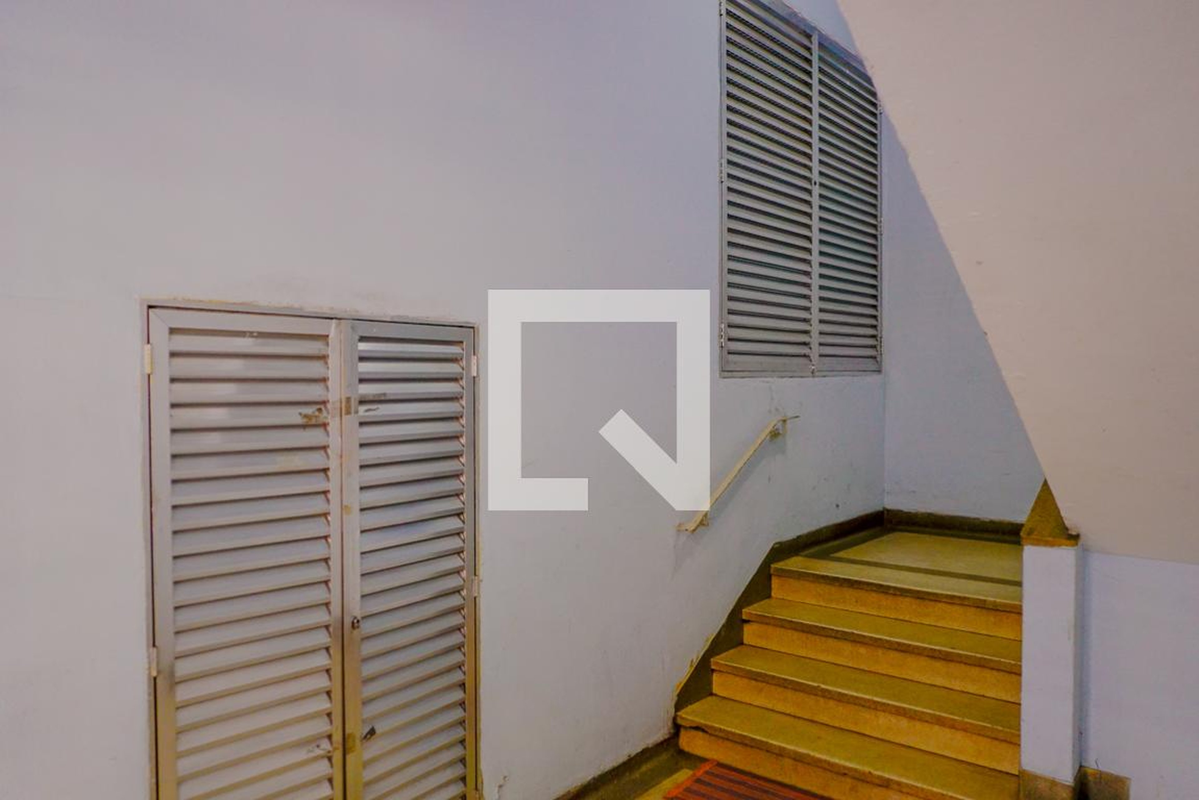 Condomínio Predio José Reusing Filho, Liberdade - São Paulo - Alugue ou ...