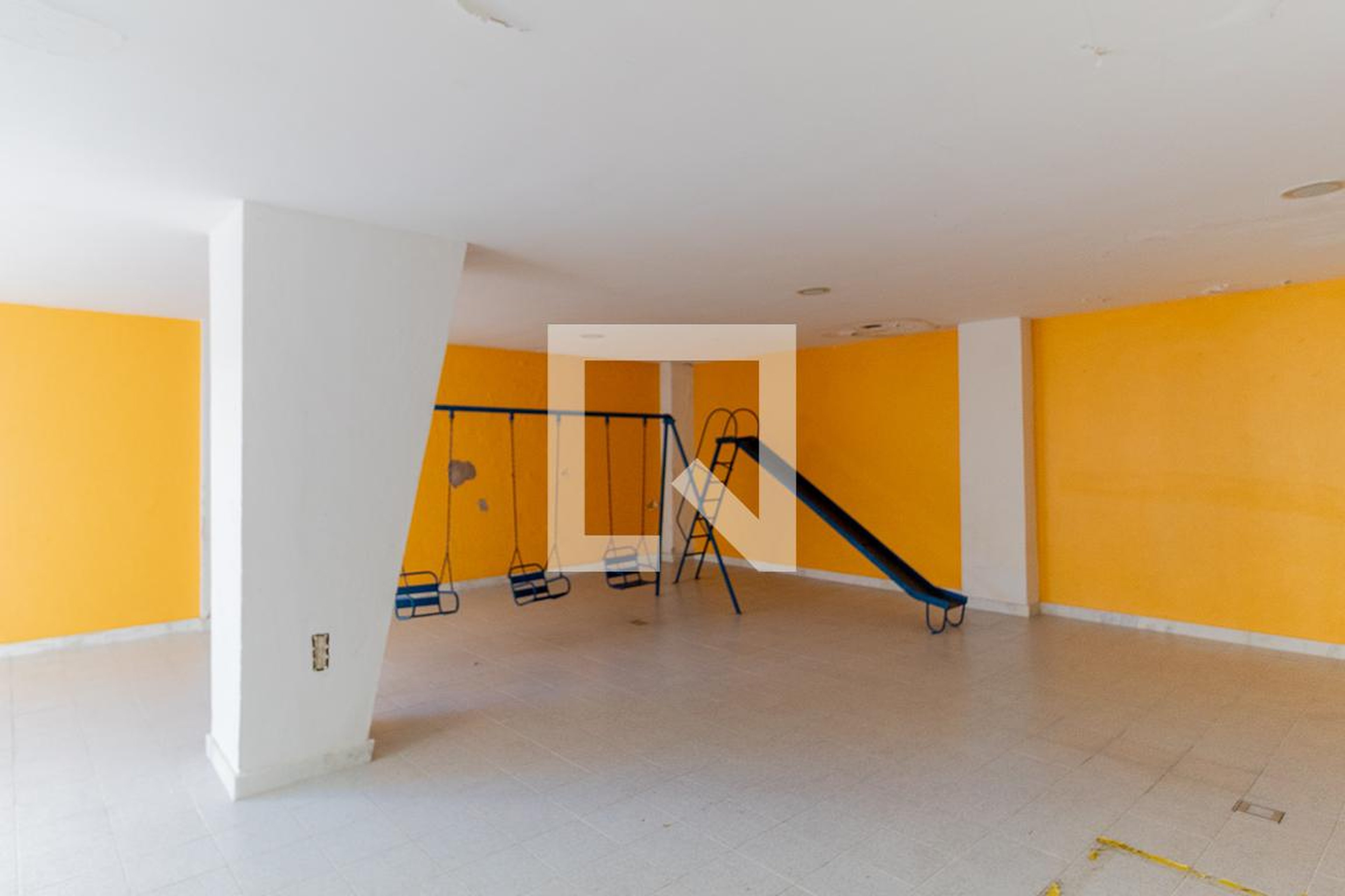 Condomínio em Rua Mario Pederneiras, 45, Humaitá - Rio de Janeiro - Alugue ou Compre - QuintoAndar