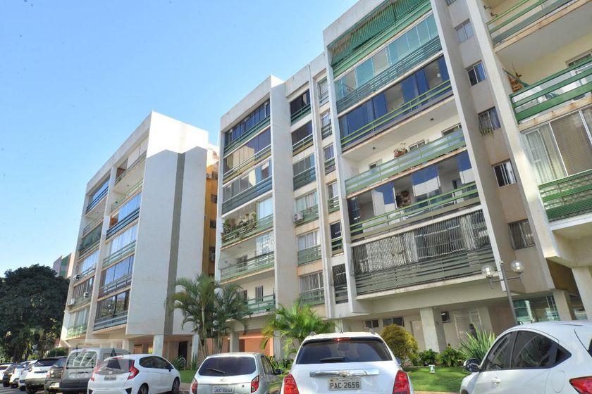 Condomínio em Aos 4, Bloco E, Setor Sudoeste - Brasília - Alugue ou Compre - QuintoAndar