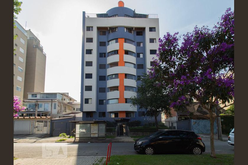 Condomínio Edifício Ravena, Vila Izabel - Curitiba - Alugue ou Compre - QuintoAndar