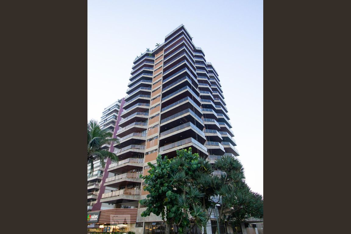 Alugue ou compre no Condomínio Varandas da Barra - Jardim Oceânico, Rio ...